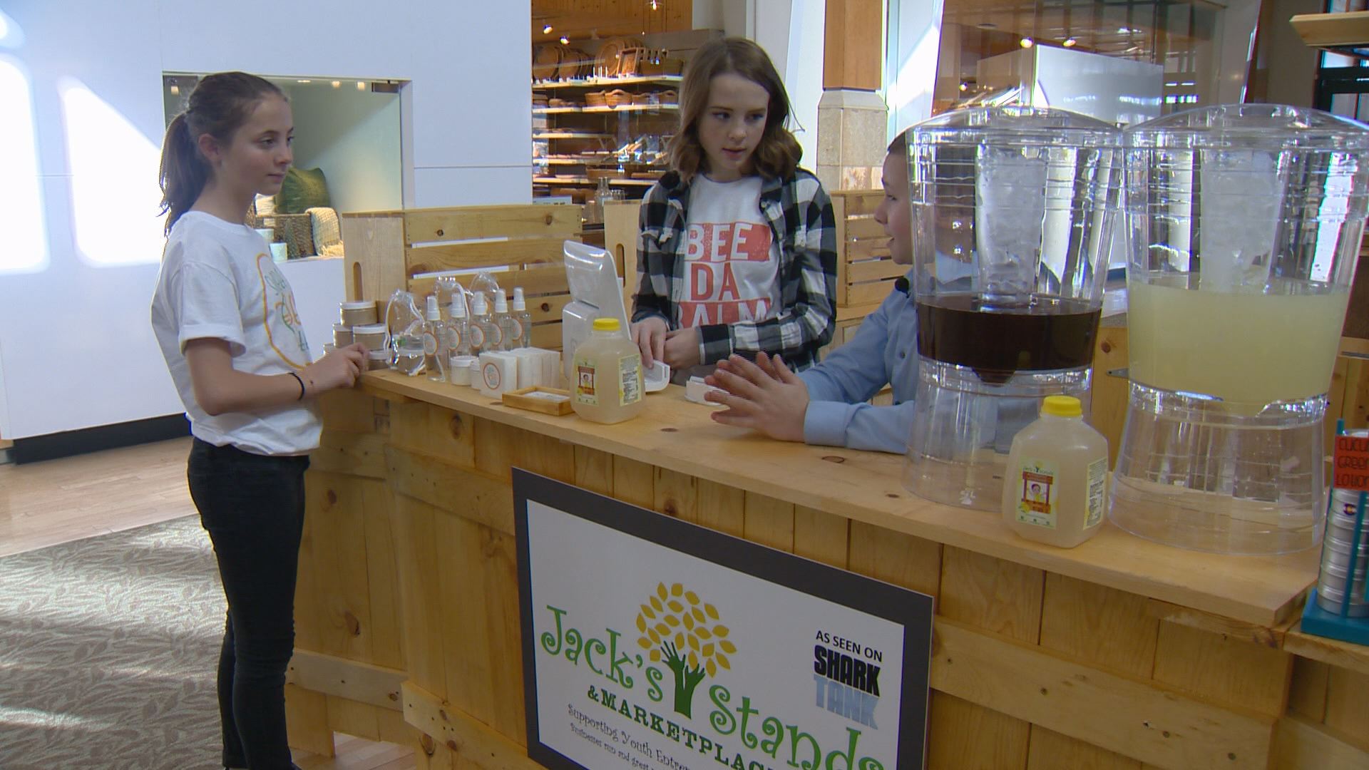 12-year-old entrepreneur spends birthday helping other young business ...