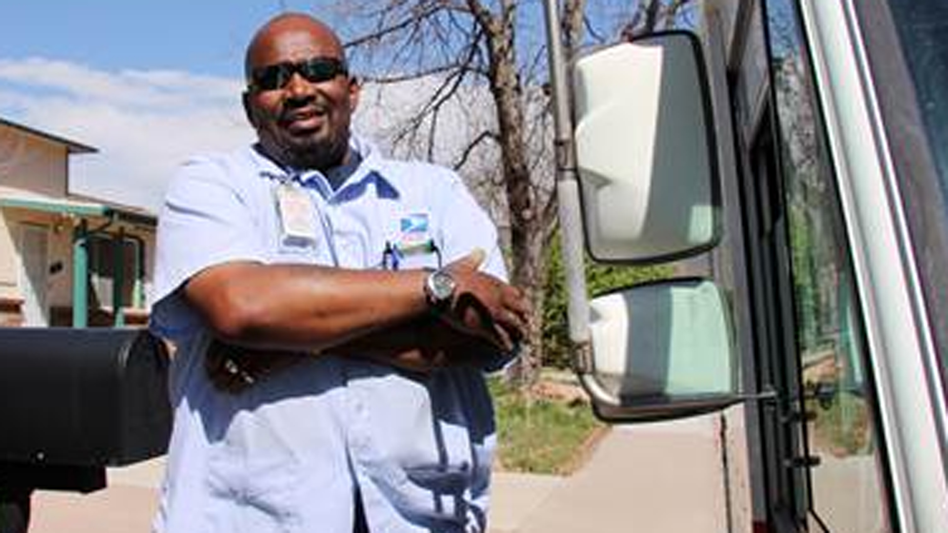Aurora postal employee honored as 'superhero' | 9news.com