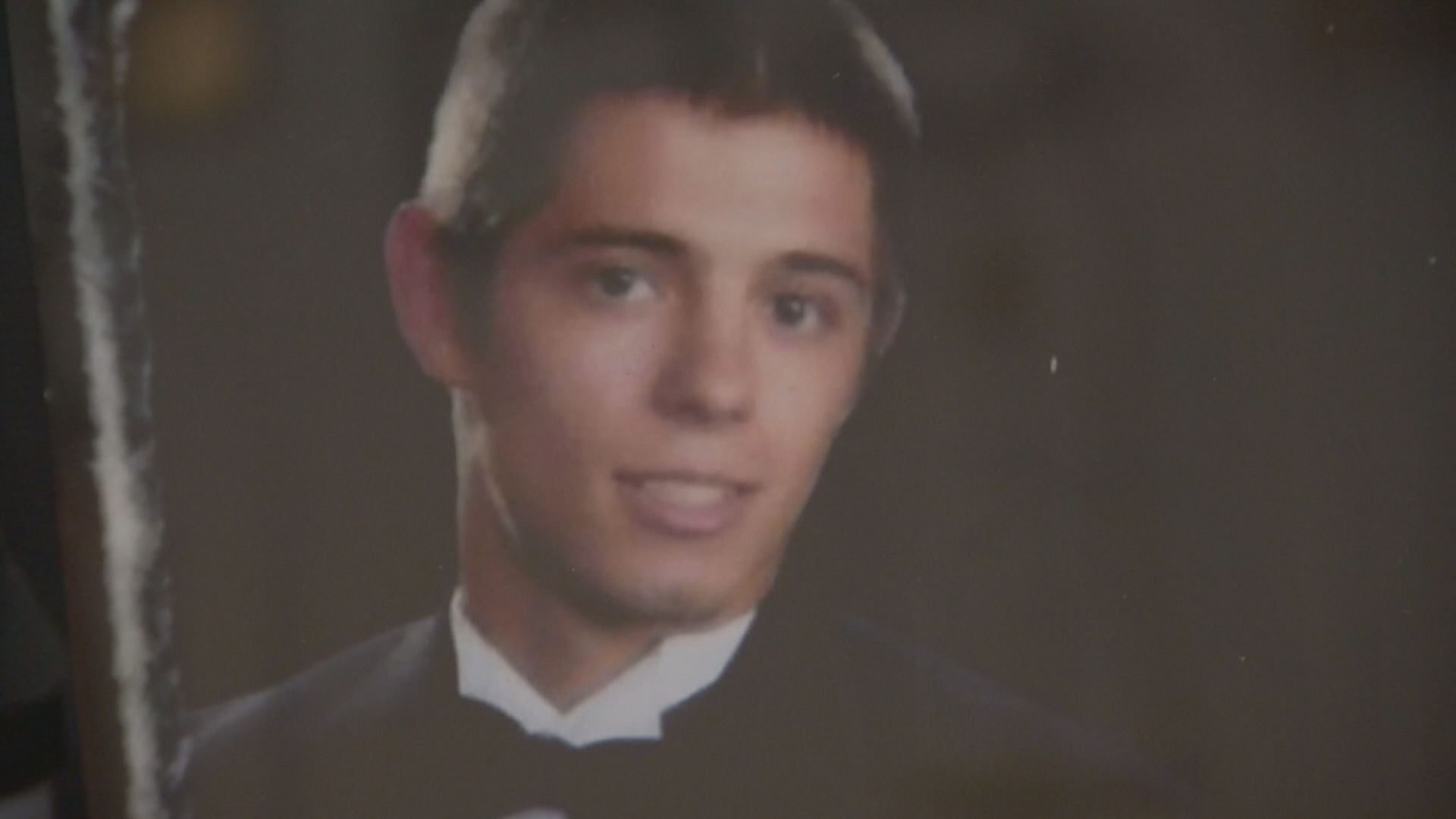 Family searches for answers in wrestler's death | 9news.com