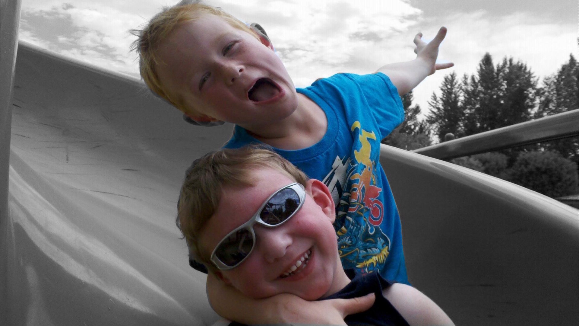 Brothers defy disability, conquer triathlon | 9news.com