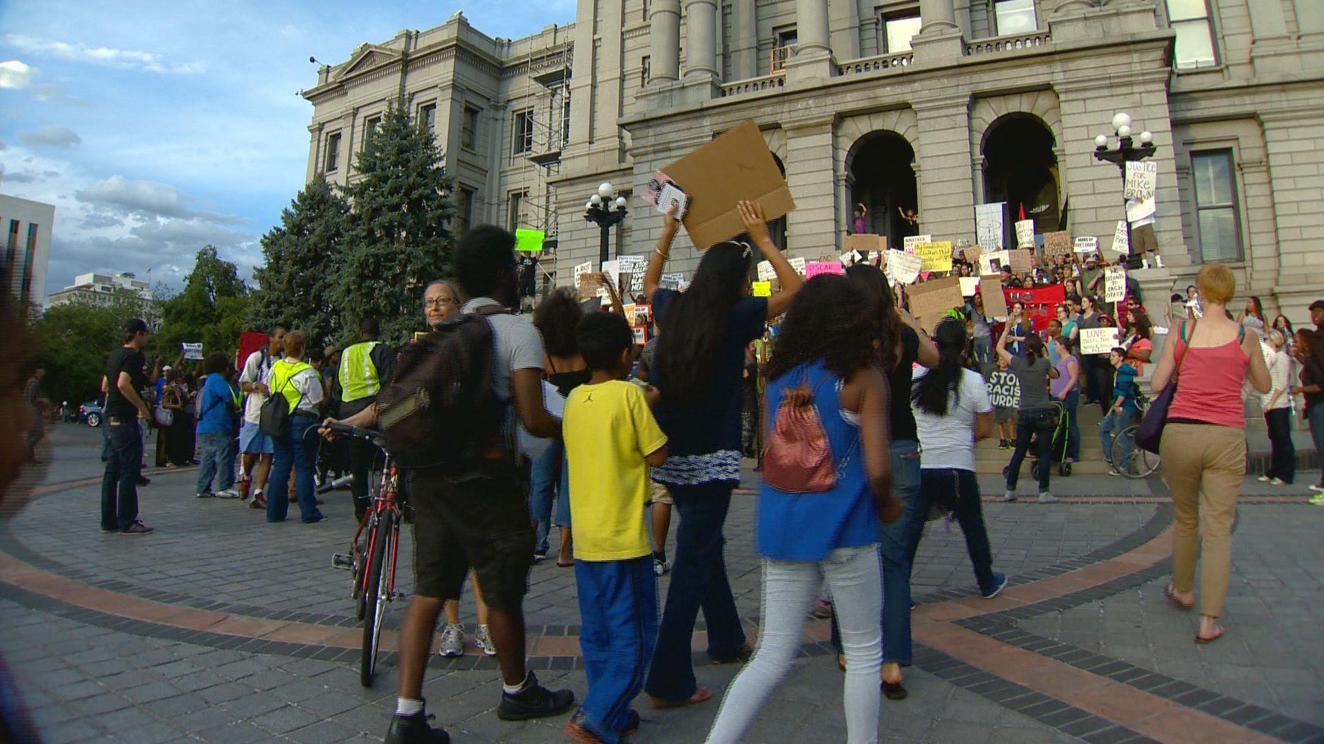 Hundreds in Denver protest Ferguson shooting | 9news.com