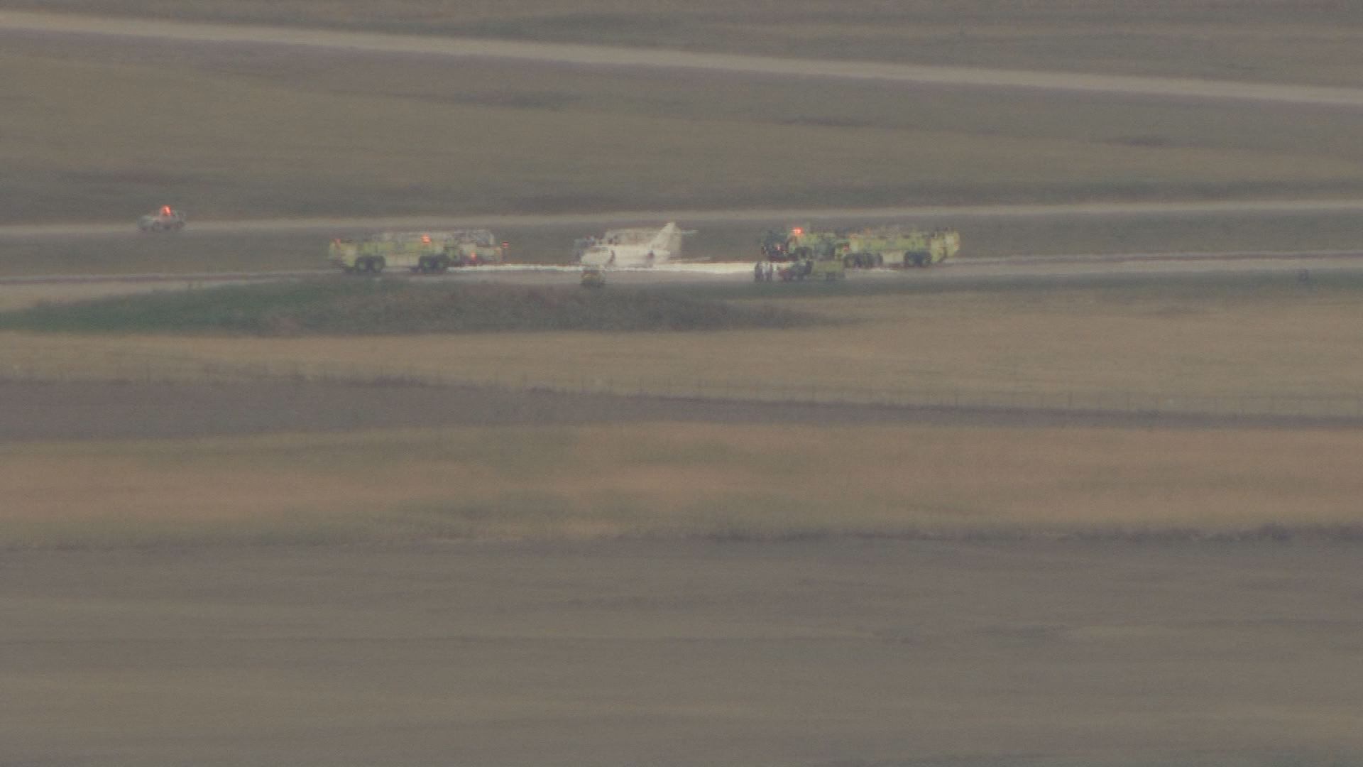 Small plane makes emergency landing at DIA | 9news.com