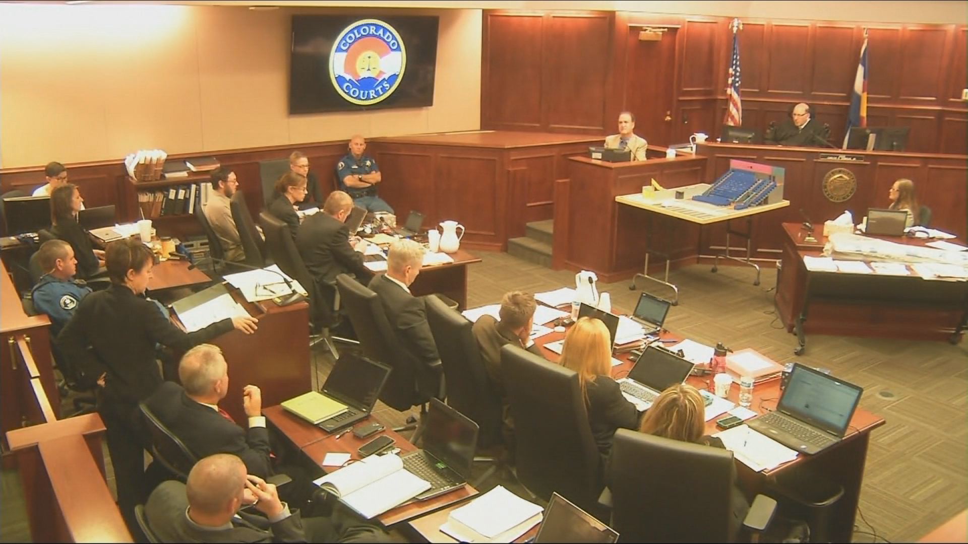 Holmes defense lawyer clashes with psychiatrist | 9news.com