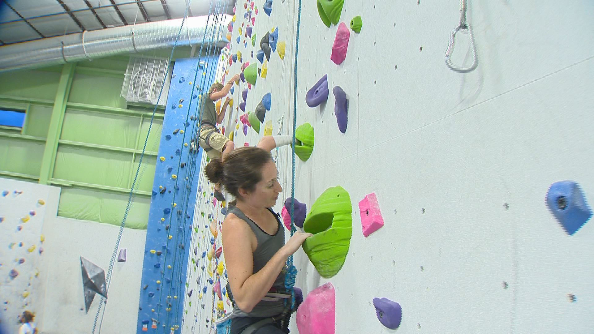 Meet a one-handed champion rock climber | 9news.com
