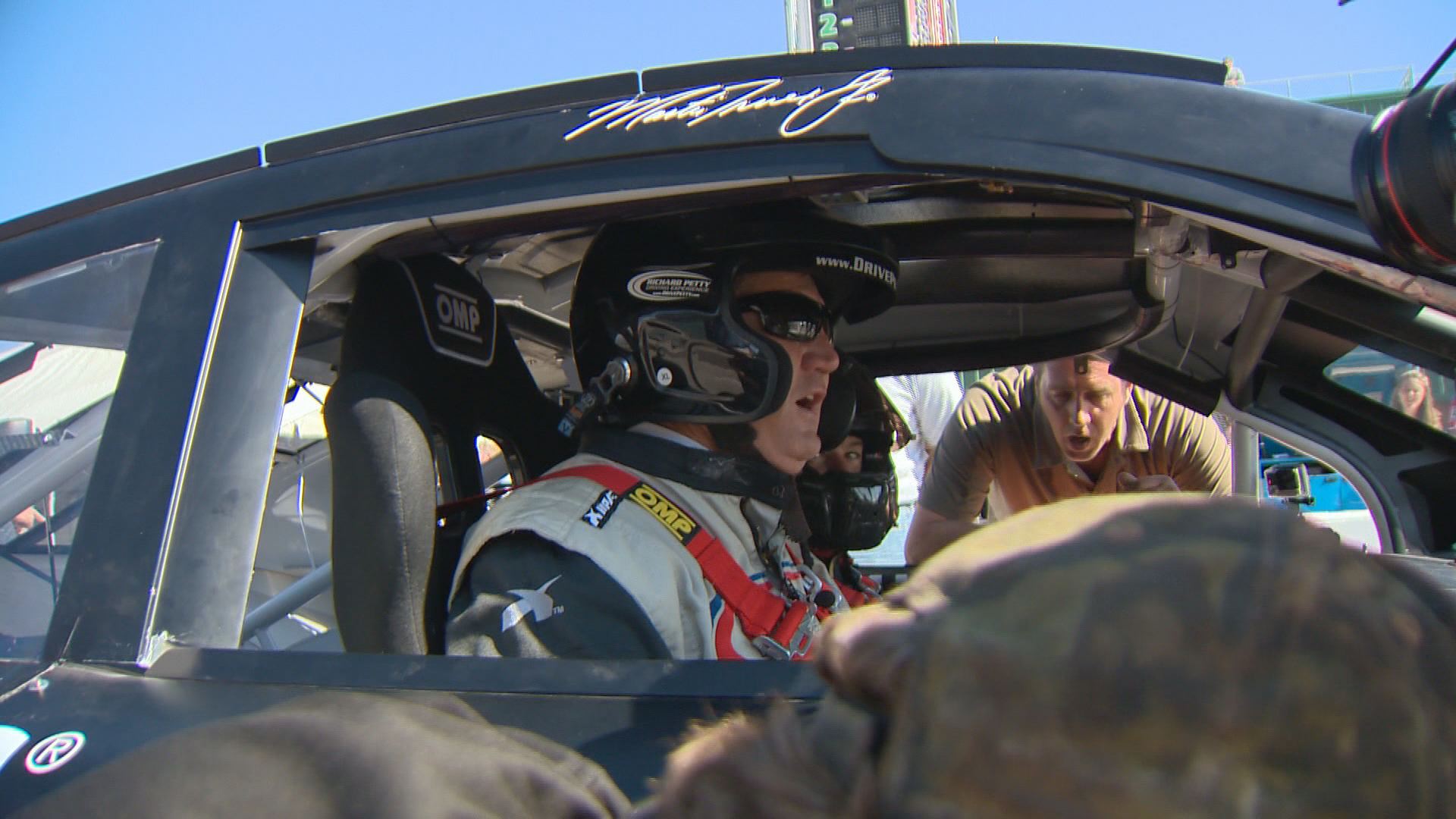 Driving a race car with your eyes | 9news.com