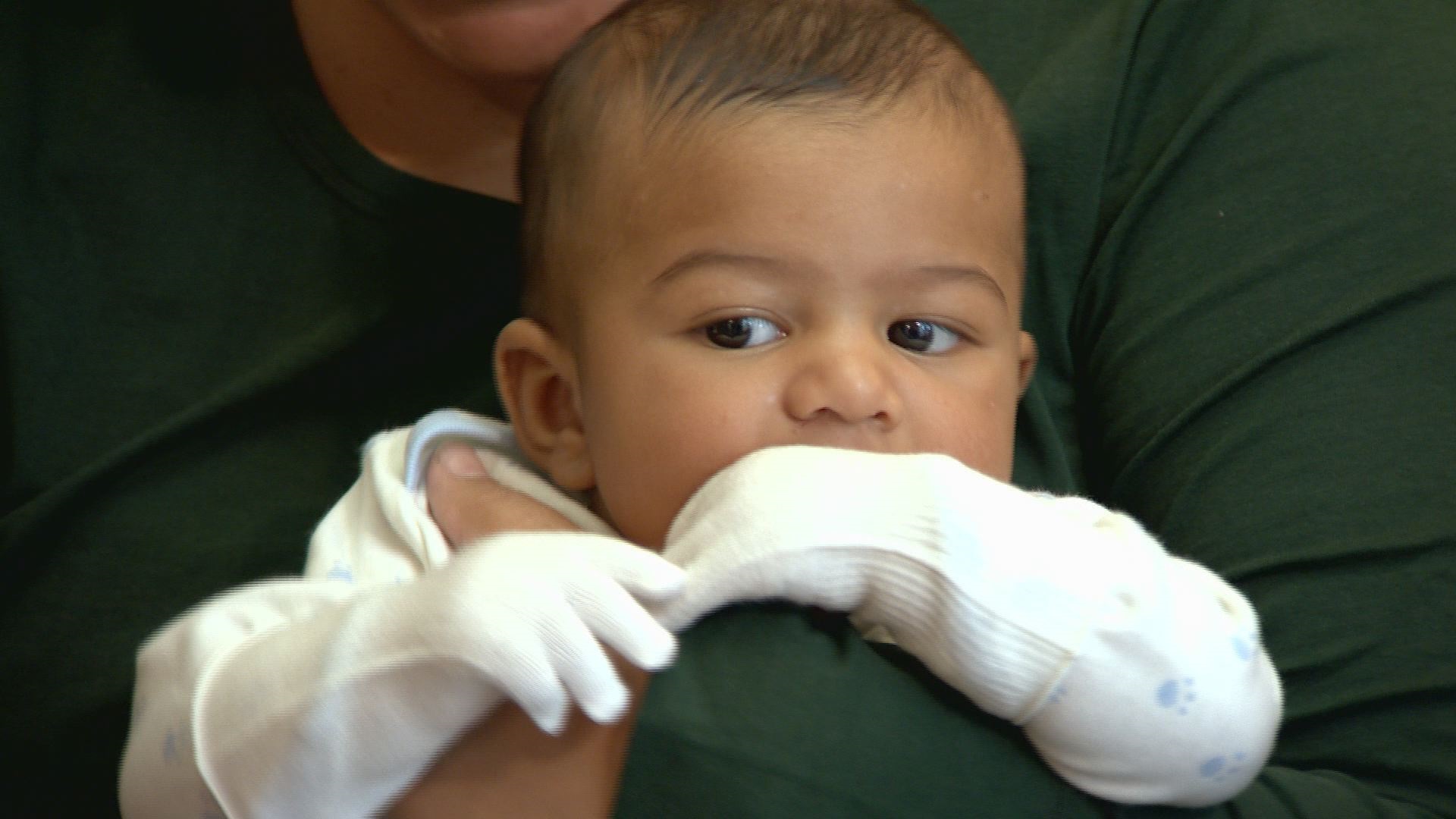 Parents raising awareness of skin disease known as "EB" | 9news.com