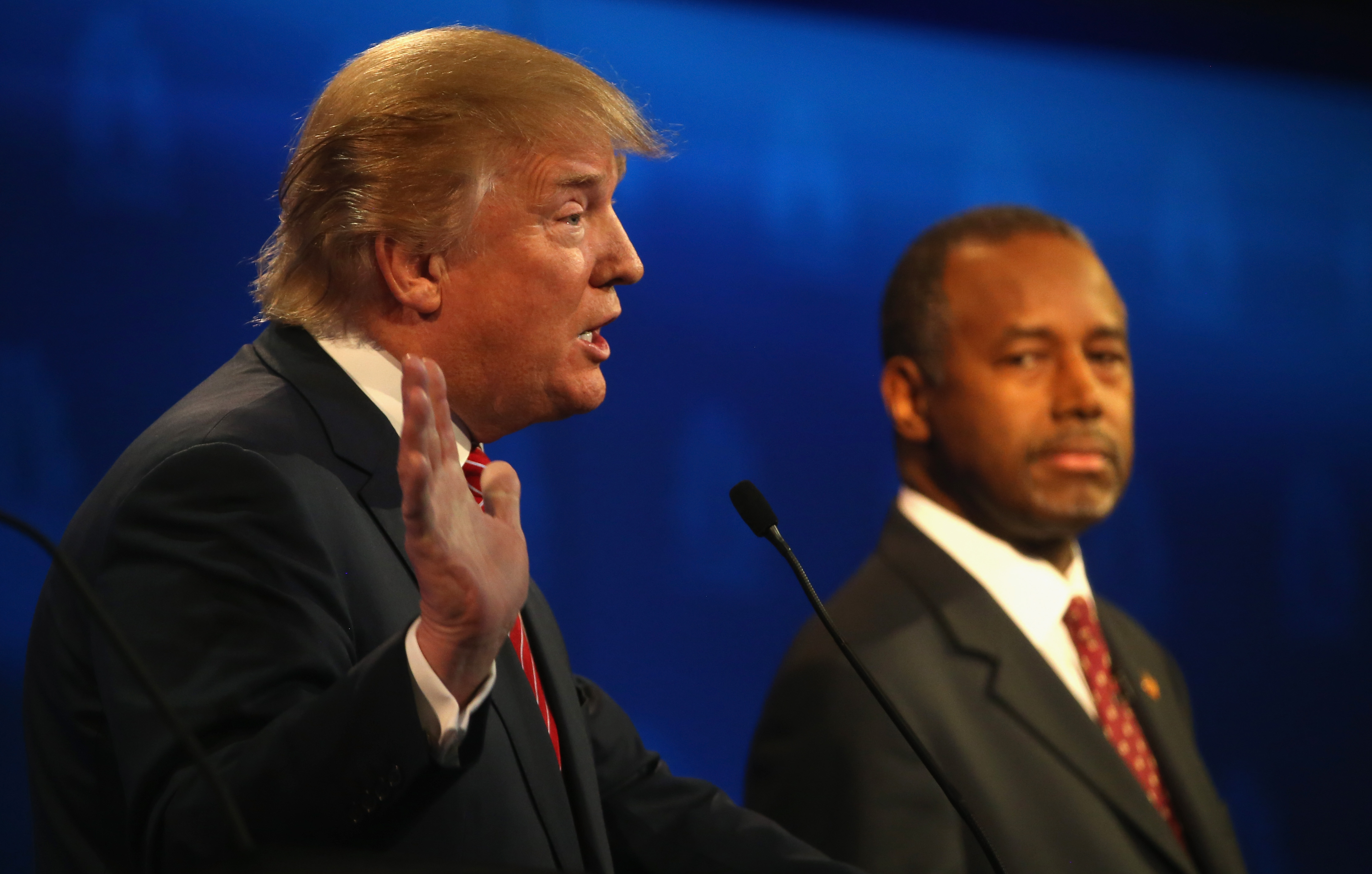 Trump visits SNL while Carson battles scrutiny | 9news.com