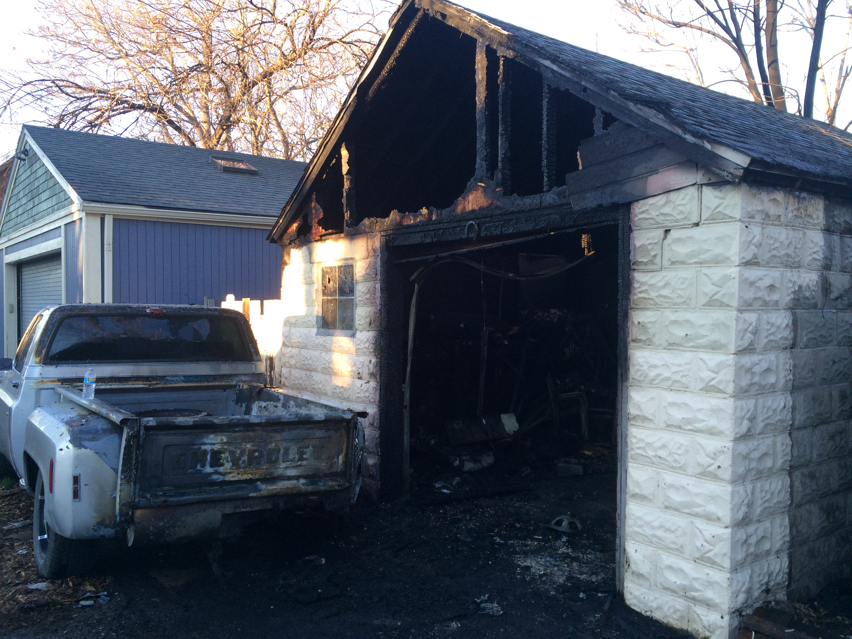Crews battle garage fire | 9news.com