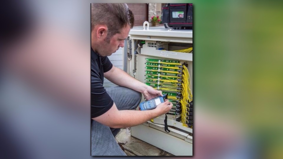 Colorado lawmakers hang up on telecom reforms | 9news.com