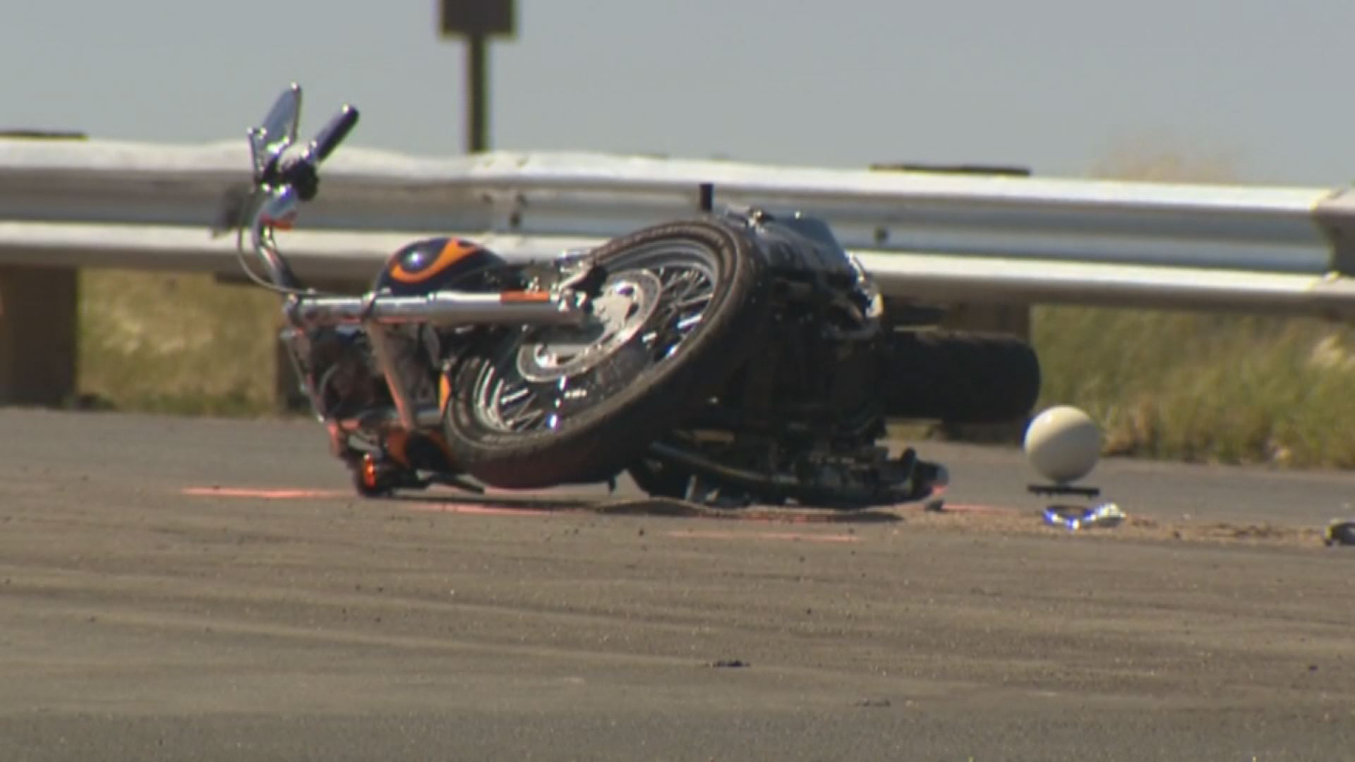 Motorcyclist dies in Aurora crash | 9news.com