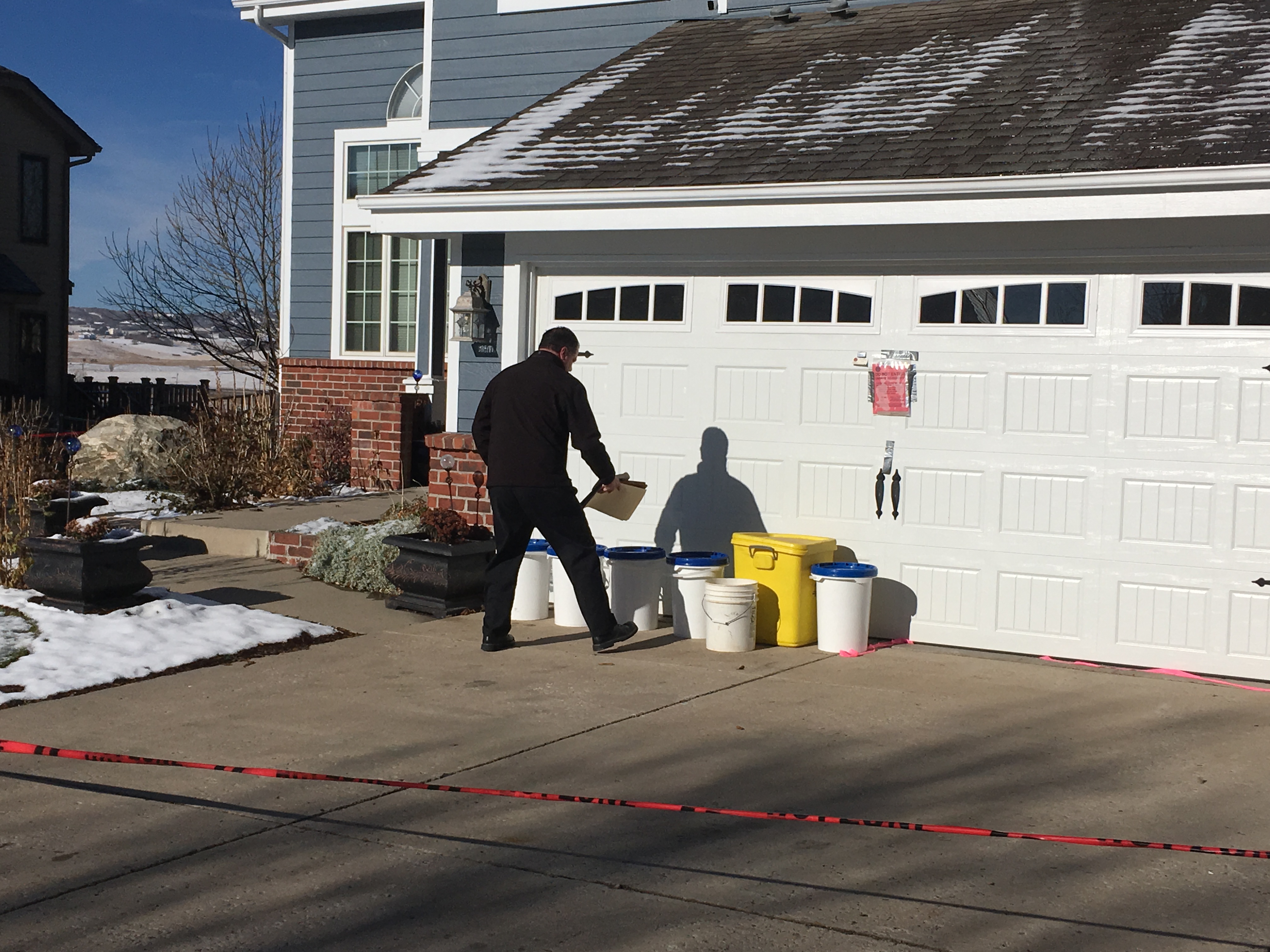 Chemicals being removed from Castle Rock home | 9news.com