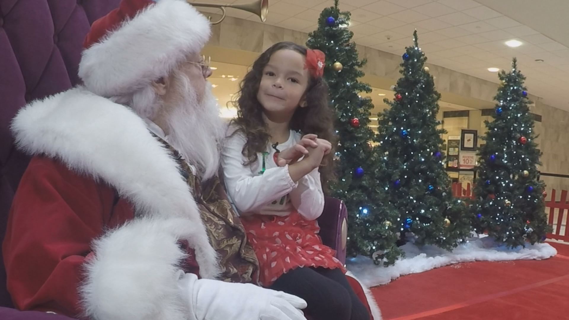 Ruby Dee does an interview with Santa Claus | 9news.com