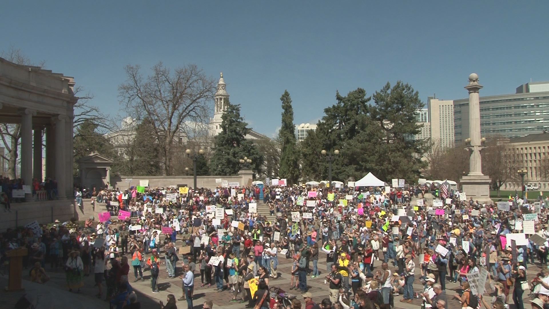 Denver demonstration demands Trump release tax returns | 9news.com