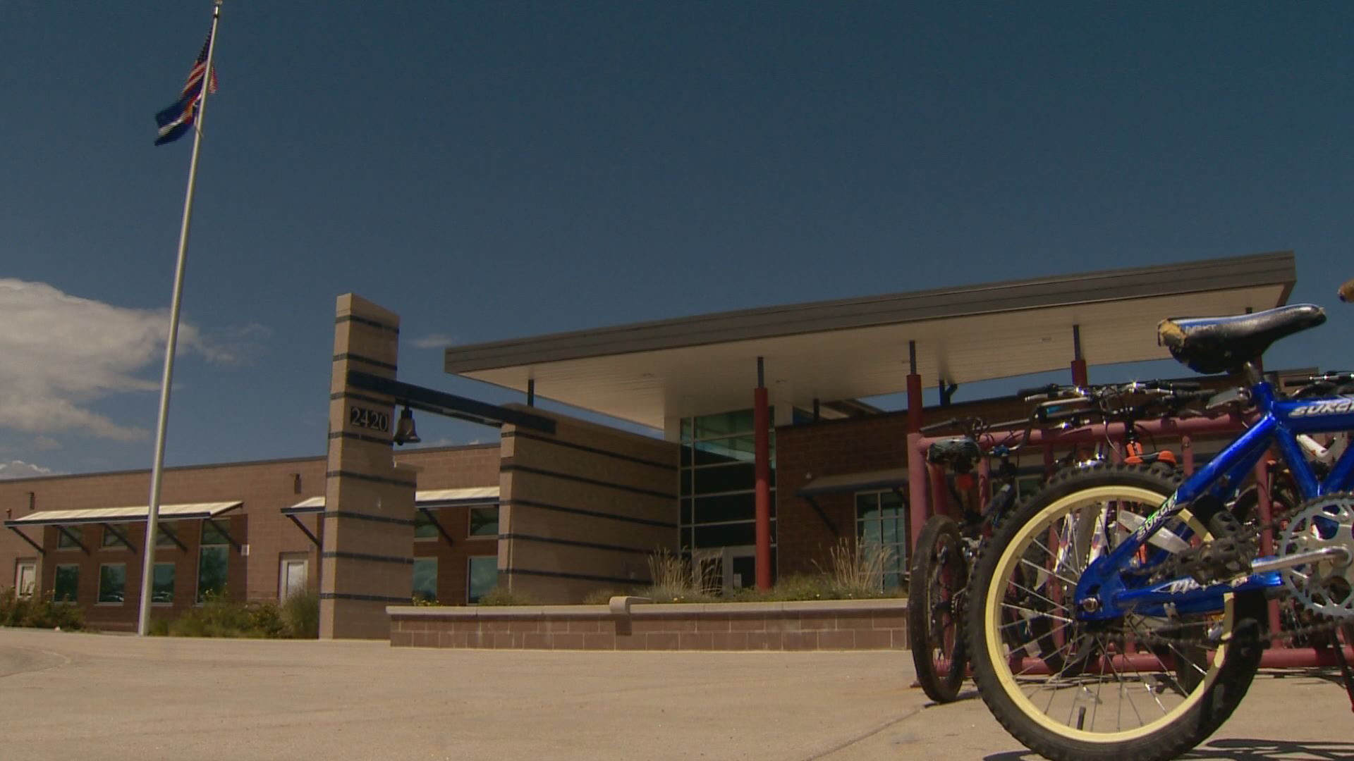 A lesson in gym class helped Colorado student save her younger brother ...