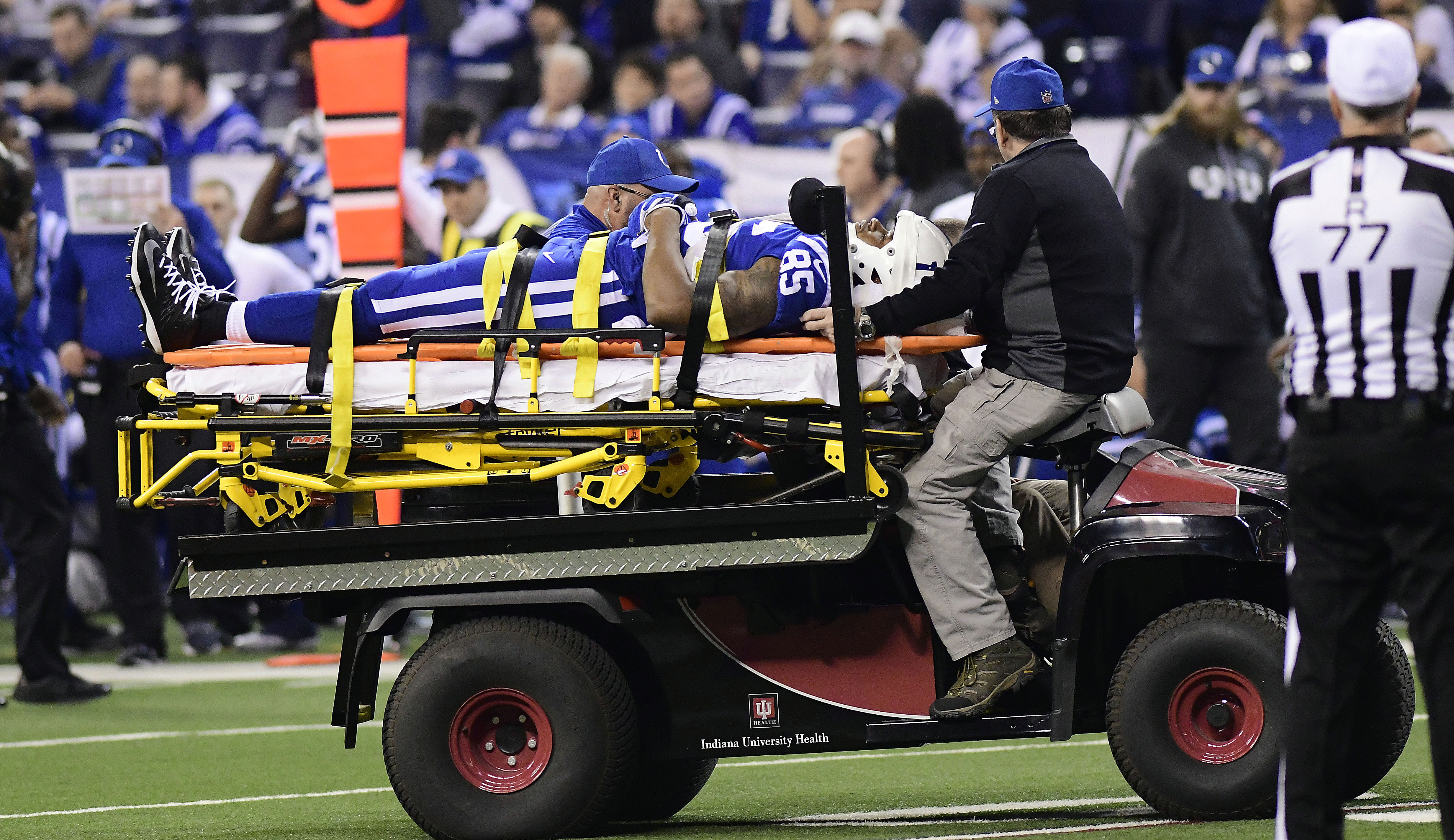Colts TE Brandon Williams taken to hospital after scary hit | 9news.com